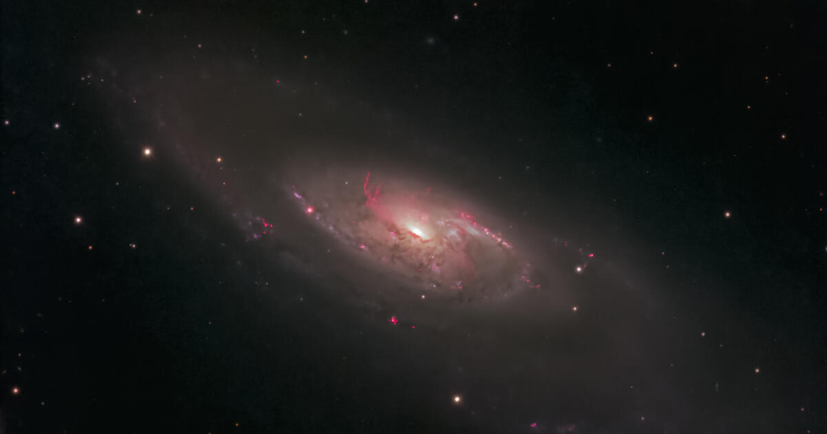 Messier 106 | Telescope Live